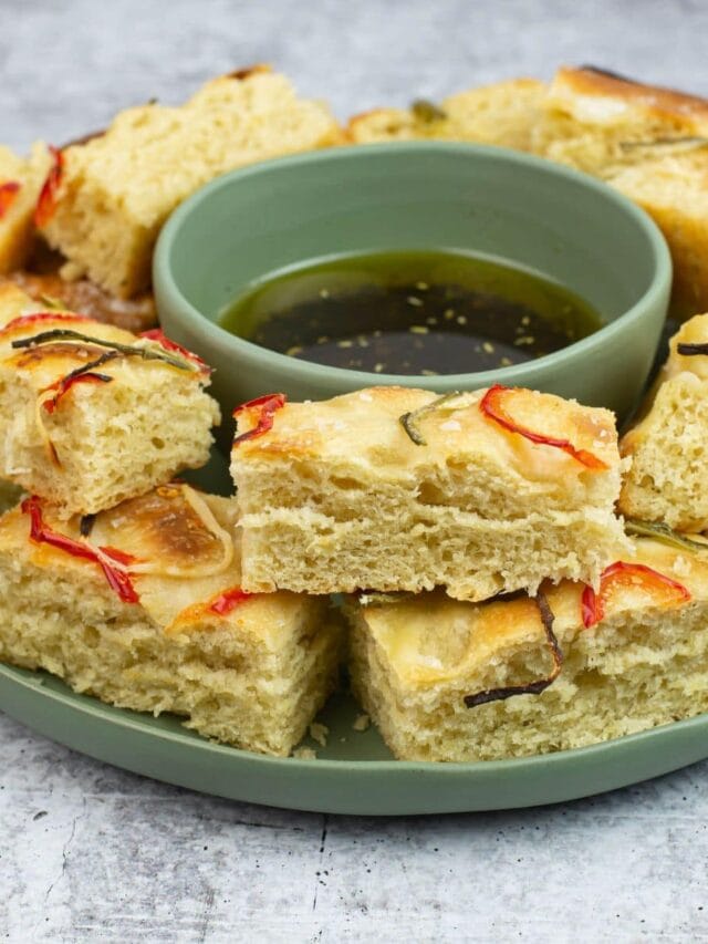 How to Make Sourdough Focaccia - Flour On My Face