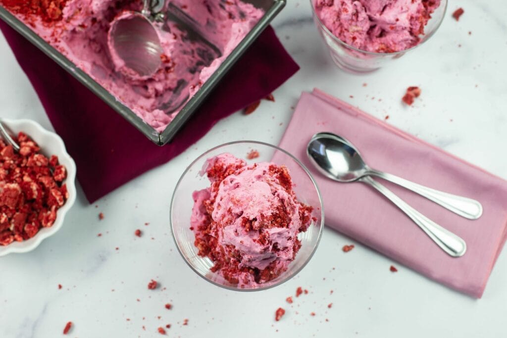 No Churn Red Velvet Cookie Ice Cream - Flour On My Face