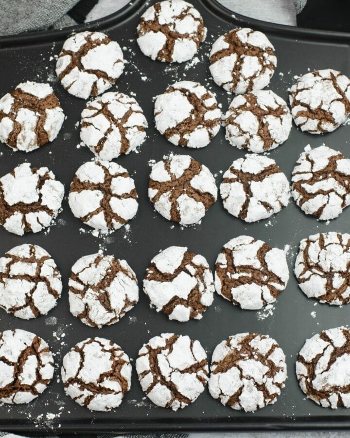 Christmas Oreo Cookie Pops-Flour On My Face
