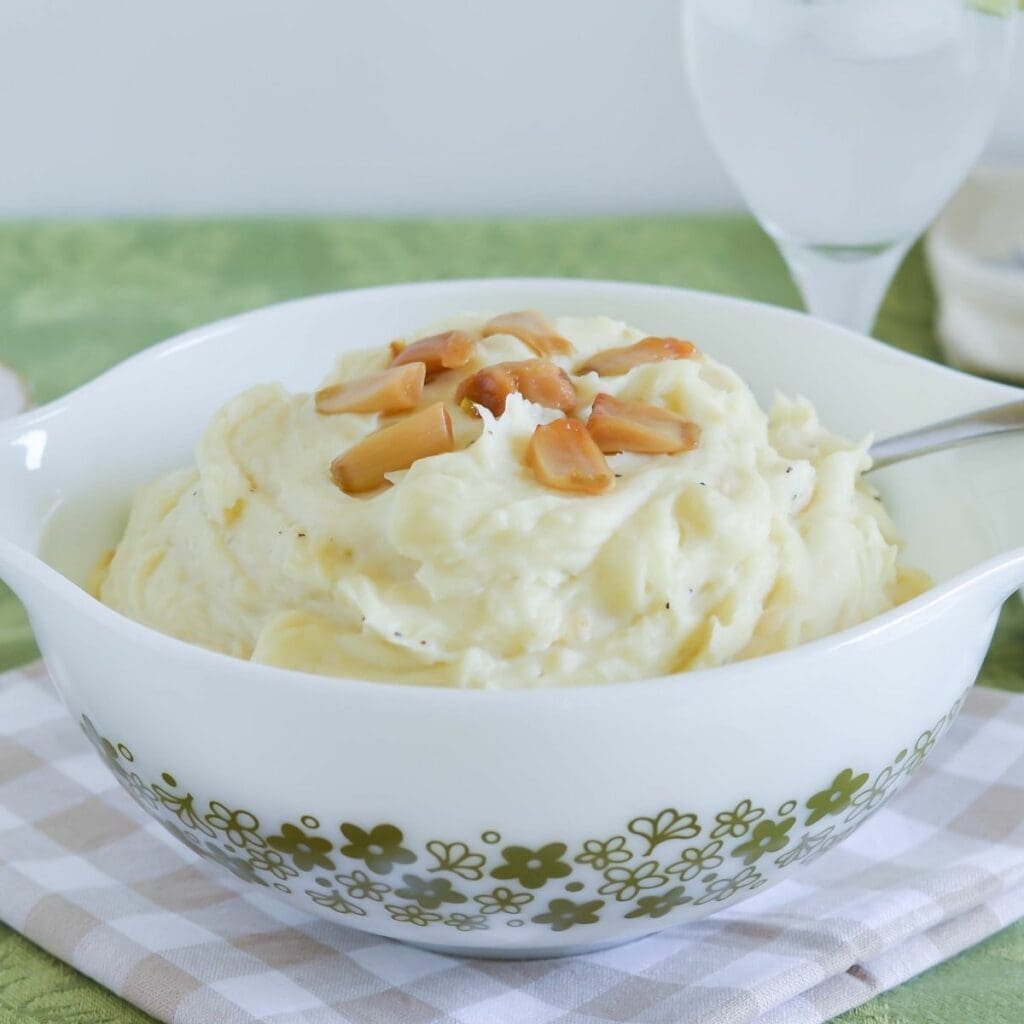 Roasted Garlic Mashed Potatoes - Flour On My Face
