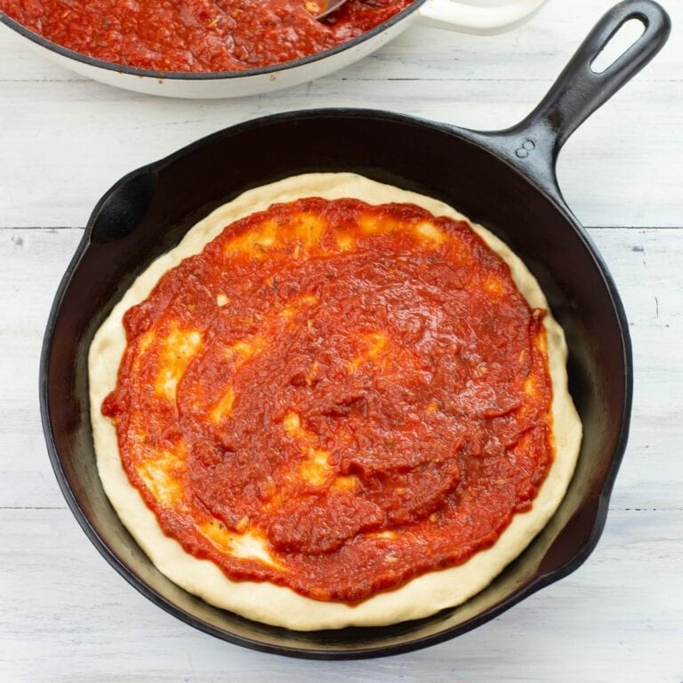 How To Make Single Serve Deep Dish Pizza - Flour On My Face