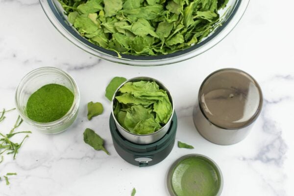 How to Make Spinach Powder - Flour On My Face