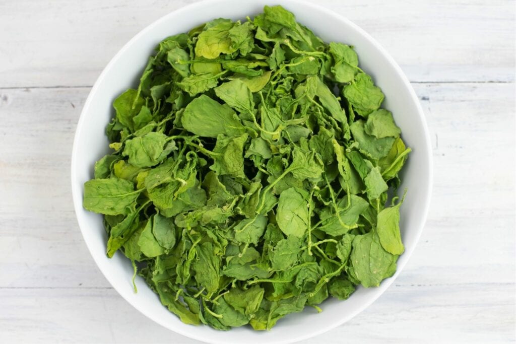 How to Dehydrate Spinach - Flour On My Face