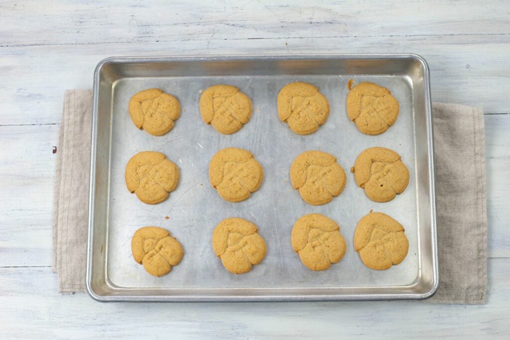 Gingerbread Spritz Cookies - Flour On My Face