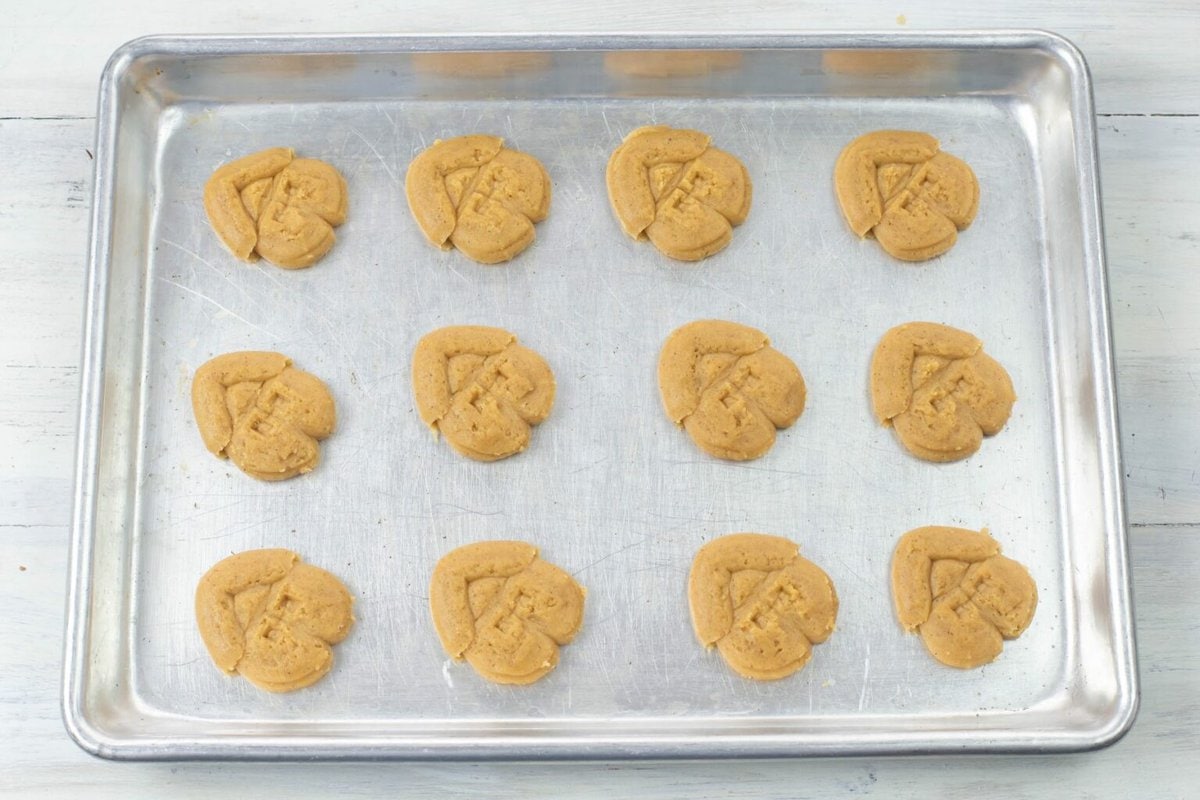 Gingerbread Spritz Cookies - Flour On My Face