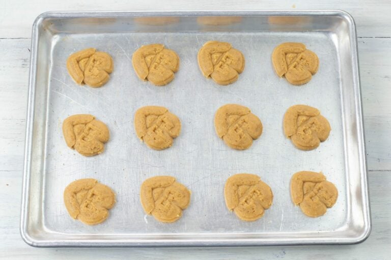 Gingerbread Spritz Cookies - Flour On My Face