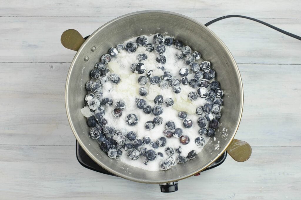 Blueberry Sauce - Flour On My Face