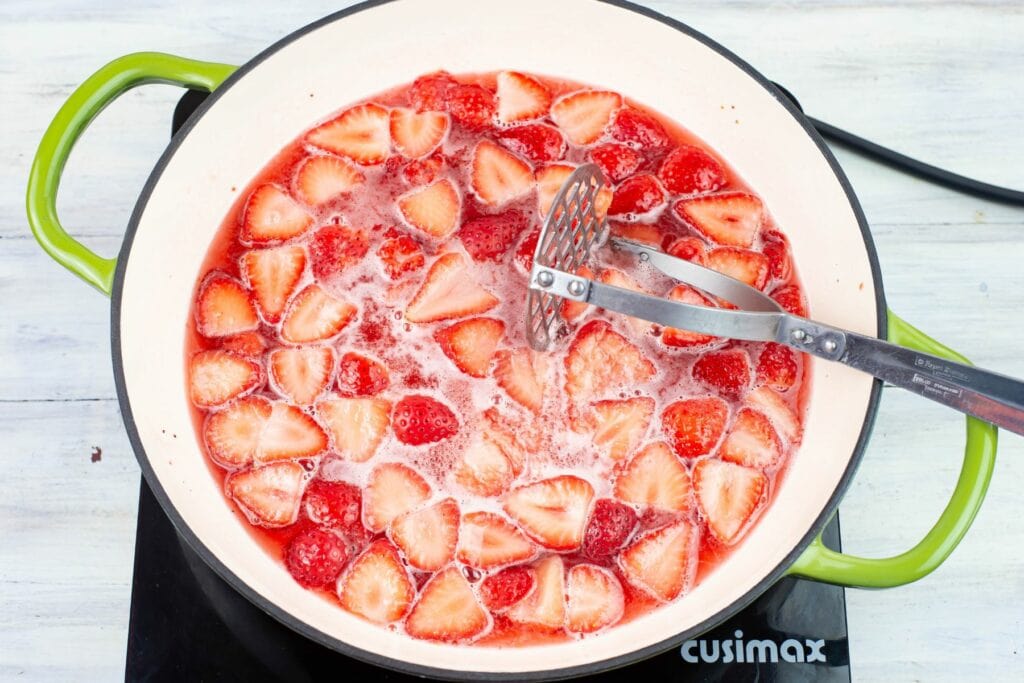 Strawberry Sauce - Flour On My Face
