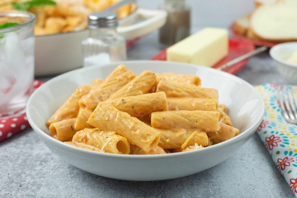 Rosa Alfredo Sauce - Flour On My Face