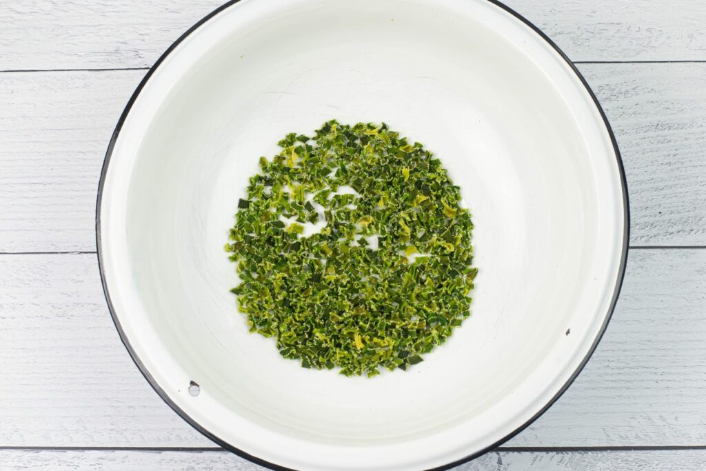 How To Dehydrate Celery - Flour On My Face