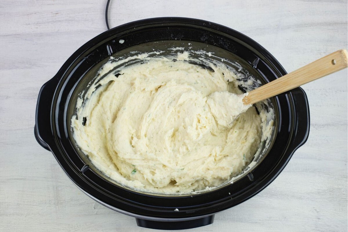 Million Dollar Crock Pot Mashed Potatoes - Flour On My Face
